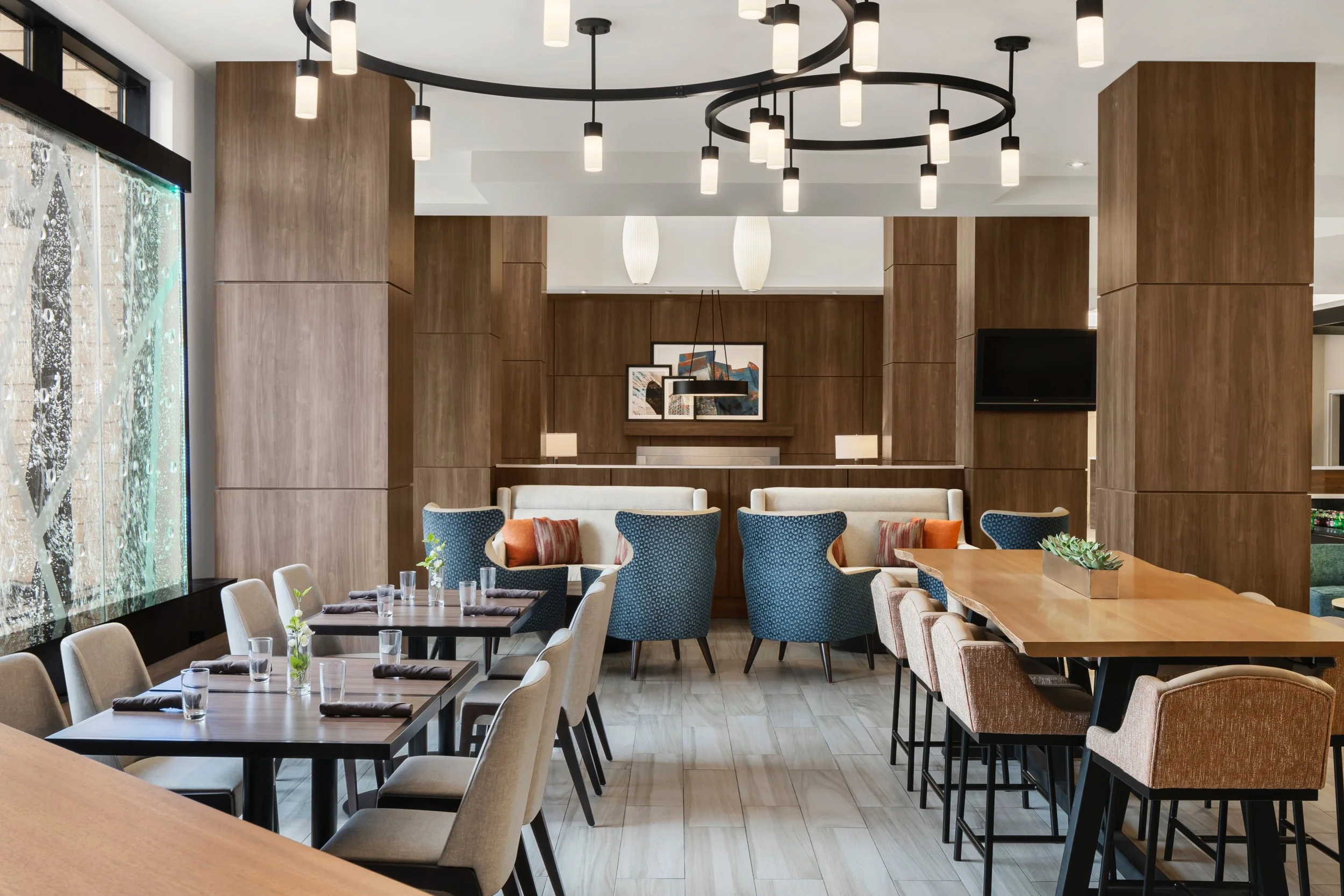 Interior Design: Select-Service — IIG