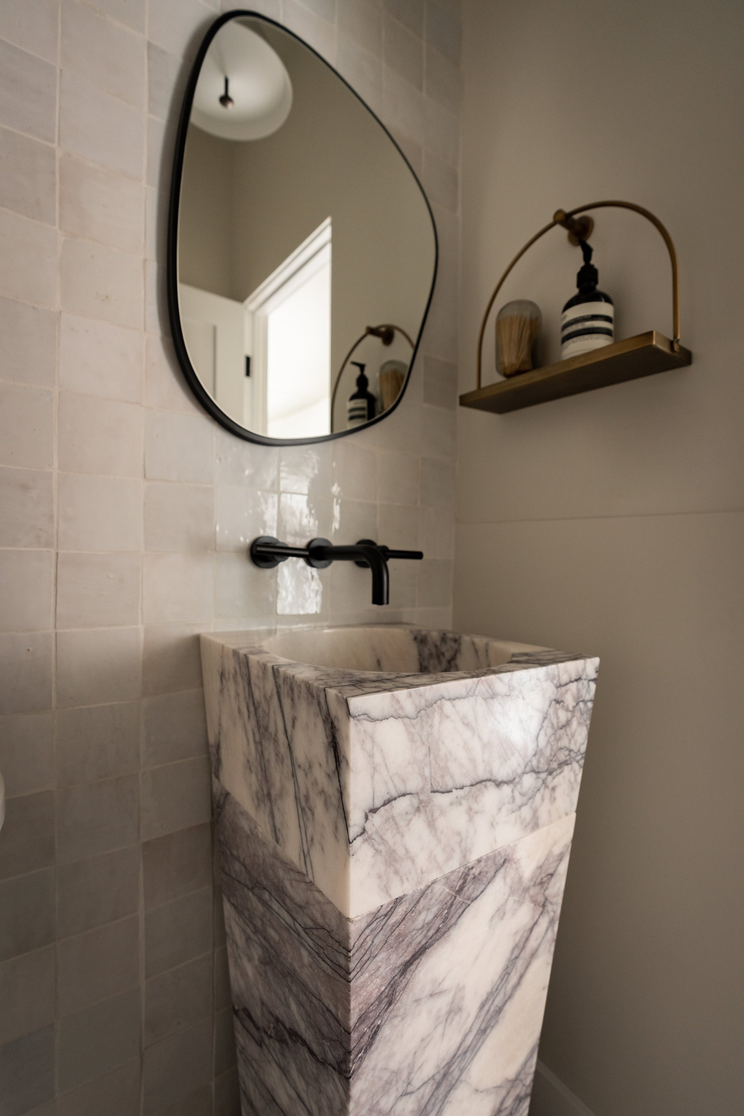 O + M — LAURA BROPHY INTERIORS