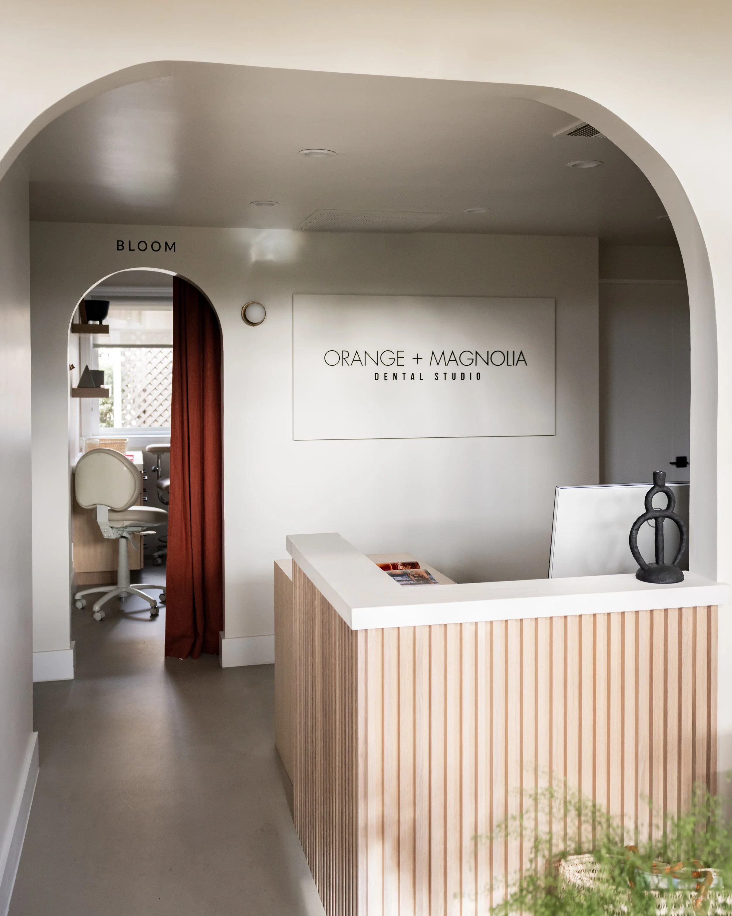 O + M — LAURA BROPHY INTERIORS