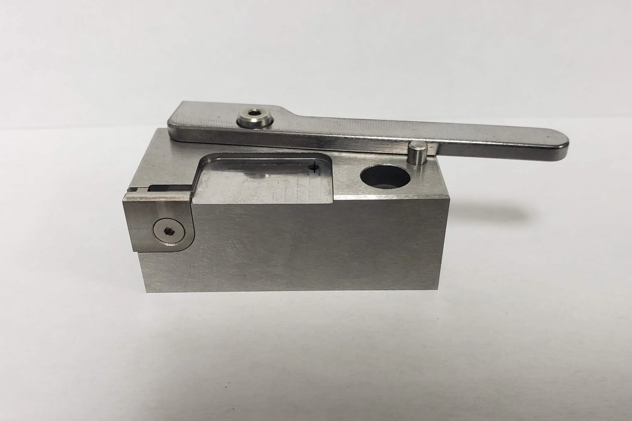 4 Reasons to Source Complete Assemblies | Area Tool & Manufacturing