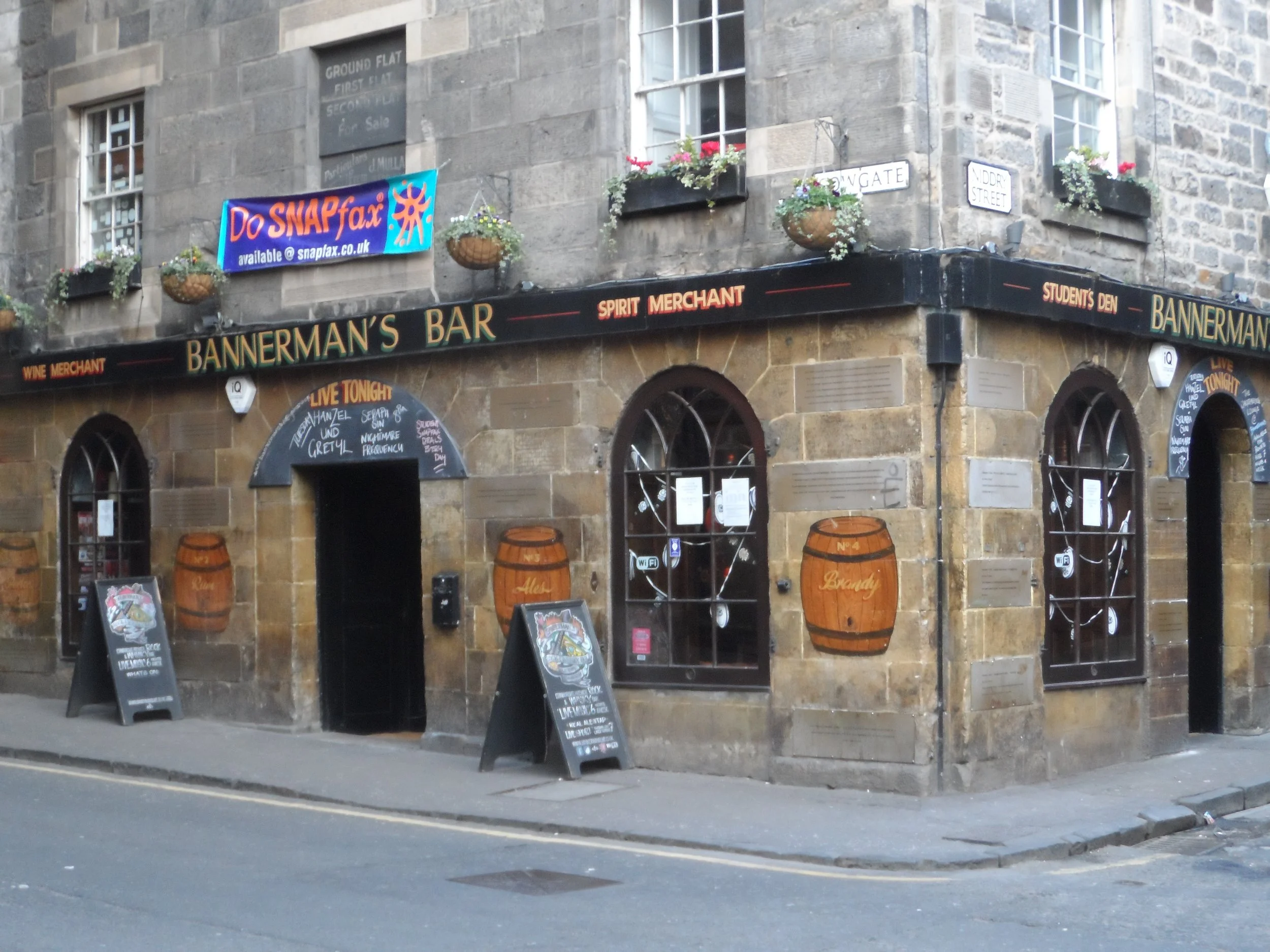 Pub trails for 40 cities and towns