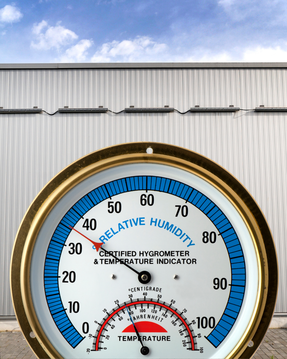 A Guide to Insulated Metal Panels for PEMB Projects