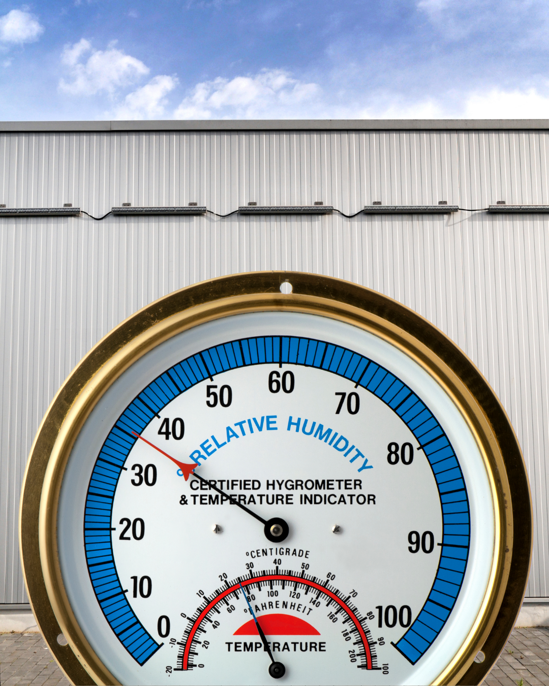 A Guide to Insulated Metal Panels for PEMB Projects
