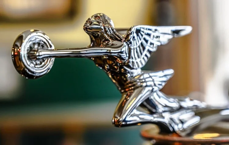 Packard Mascots and Hood Ornaments Figure Six to Pelican