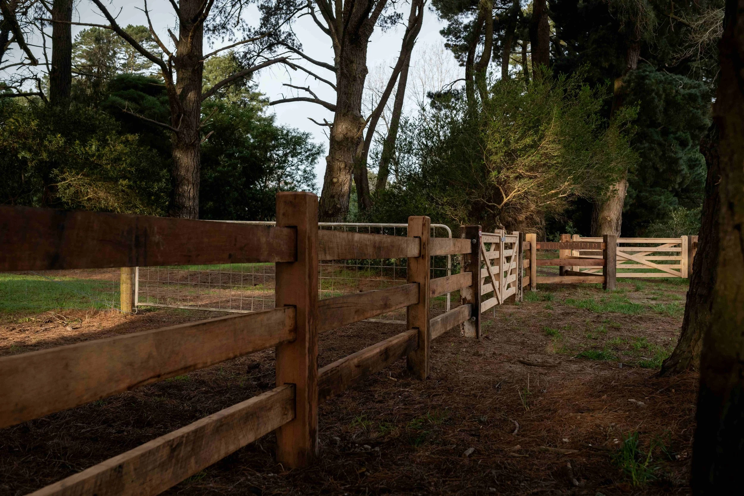 Replacing A Damaged or Rotten Fence Post — Strukta
