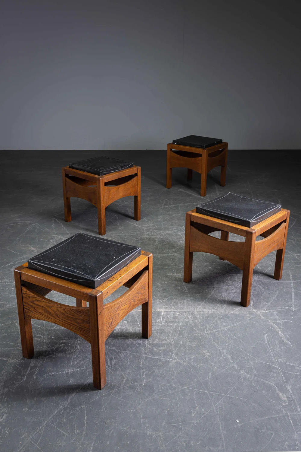 1920s Amsterdamse School Side Table — KADER design