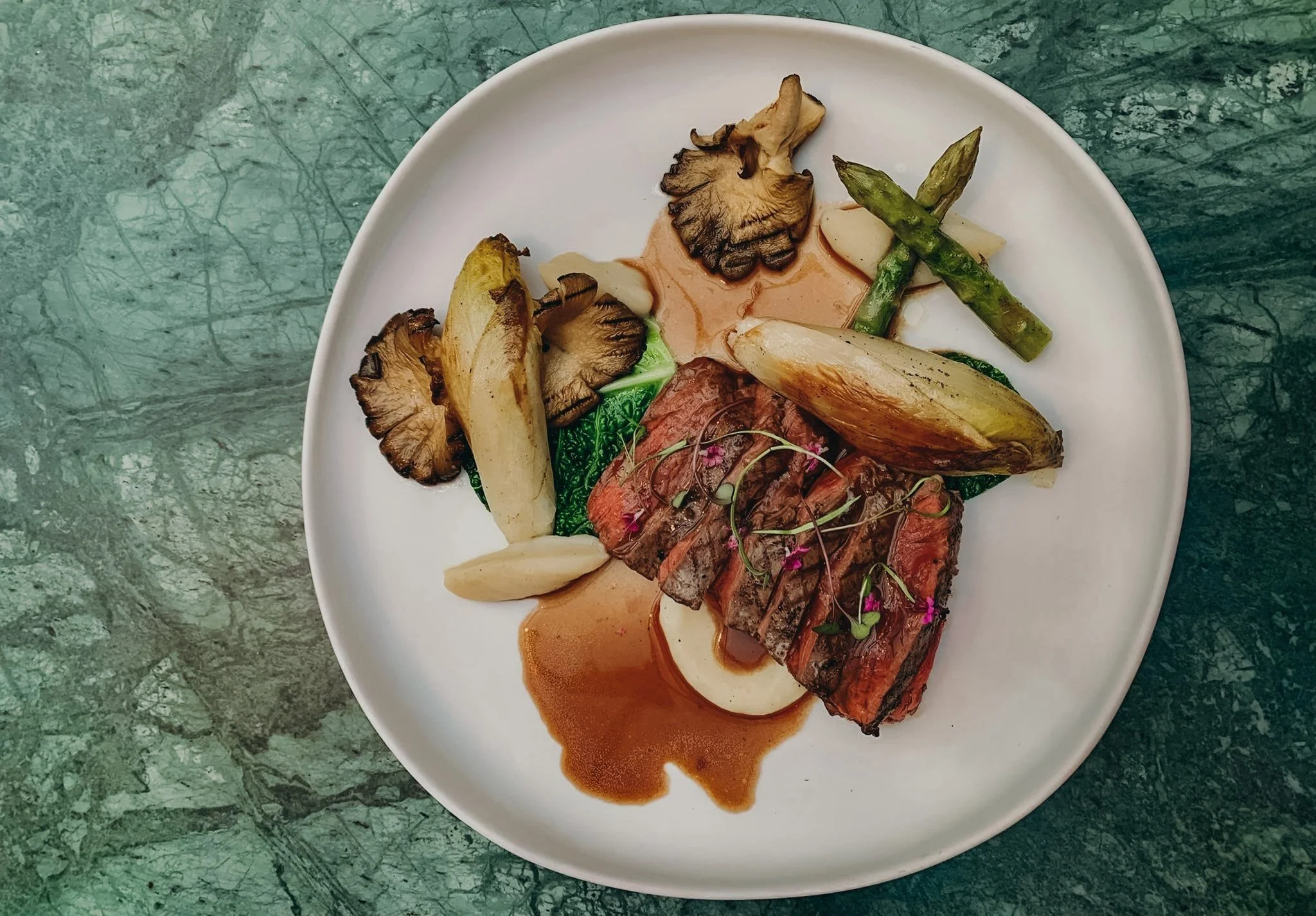 Restaurant — Lio's Brugge