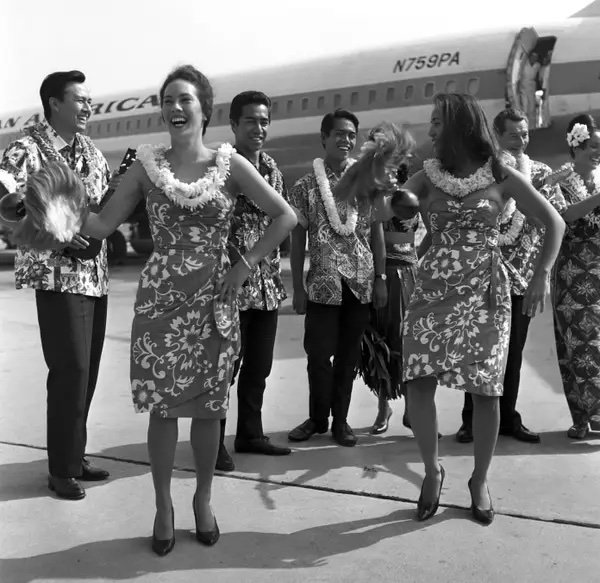 The Jet Set | Tiki Bar and Restaurant on Newburgh Waterfront