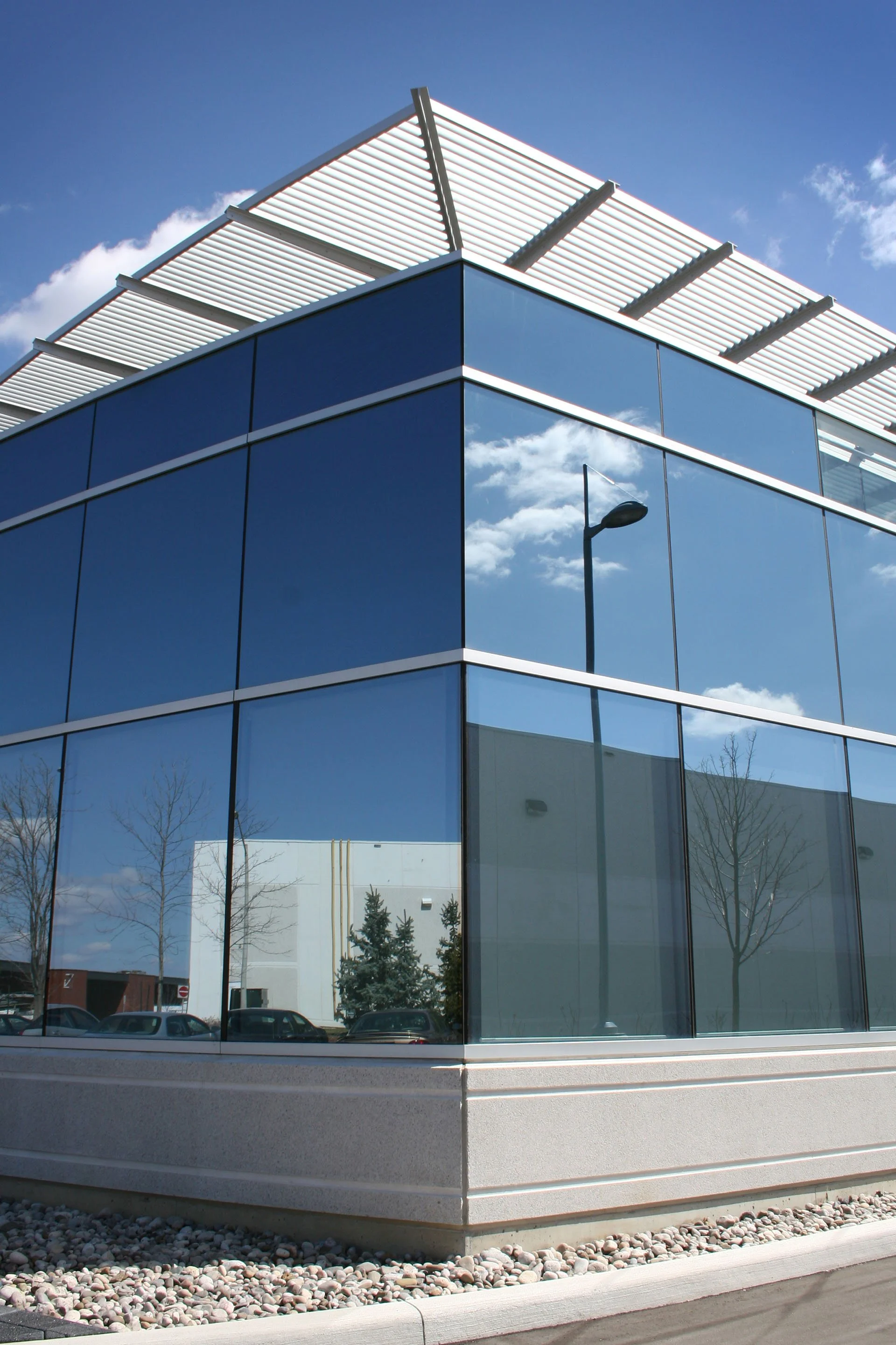 Gottardo Head Office Building — P E T R O F F