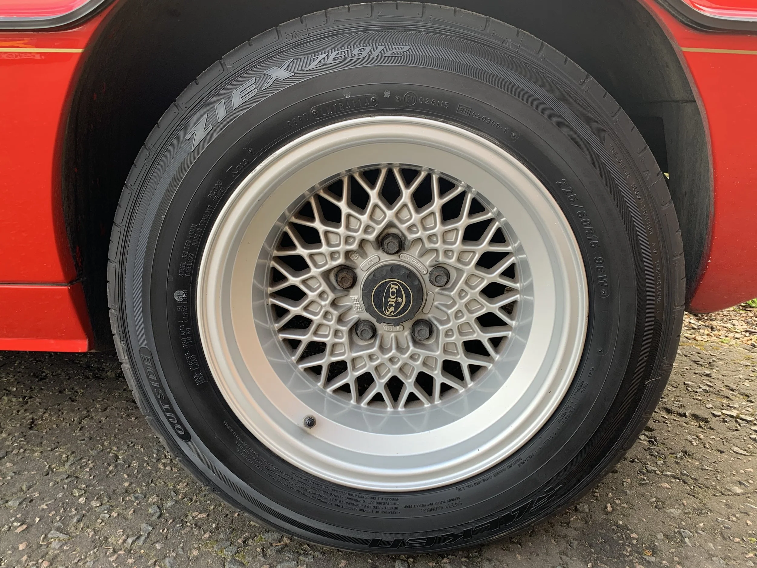 This beautiful Lotus Esprit S3 looks stunning in its gleaming Lotus Red ...