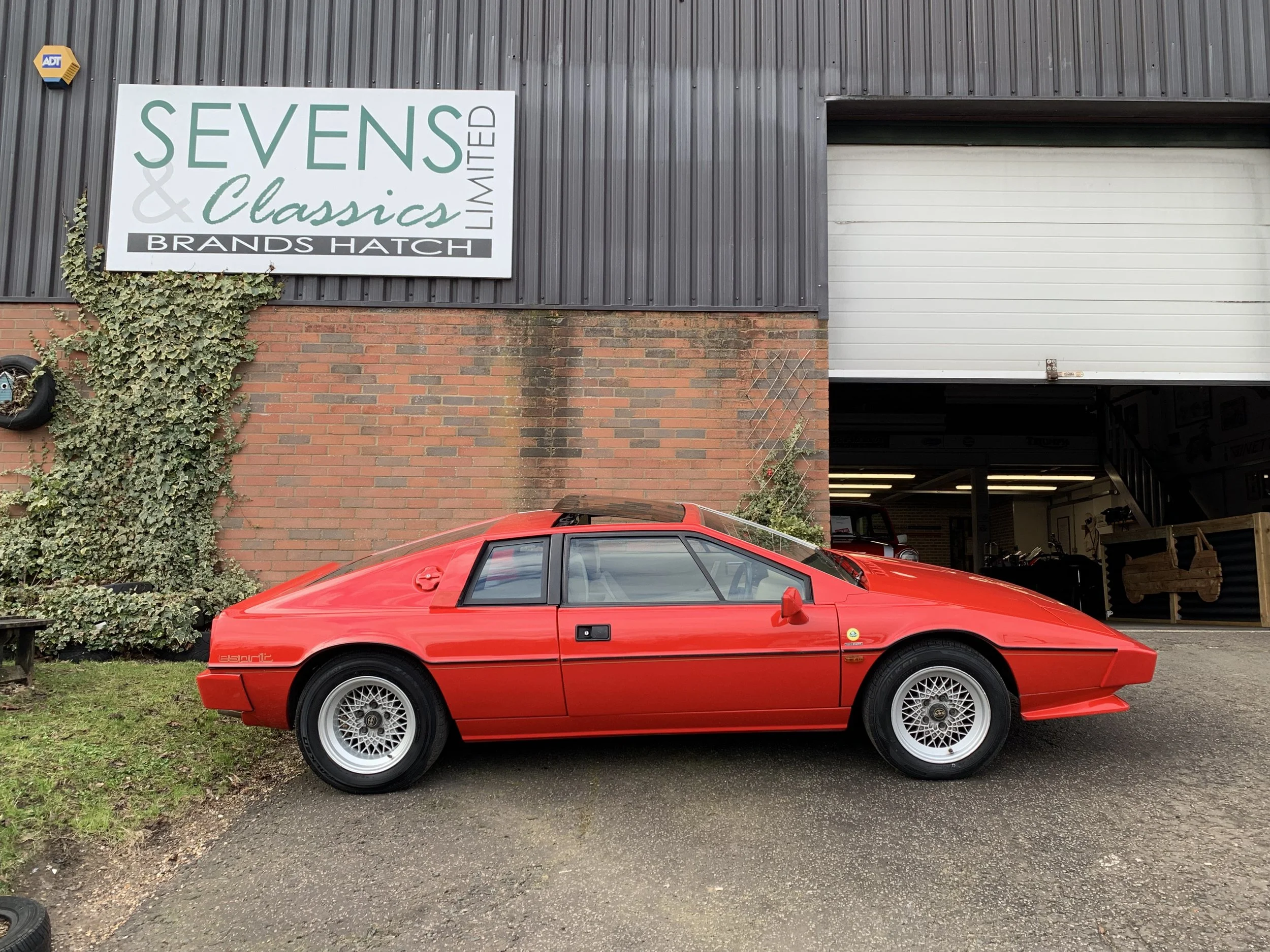 This beautiful Lotus Esprit S3 looks stunning in its gleaming Lotus Red ...