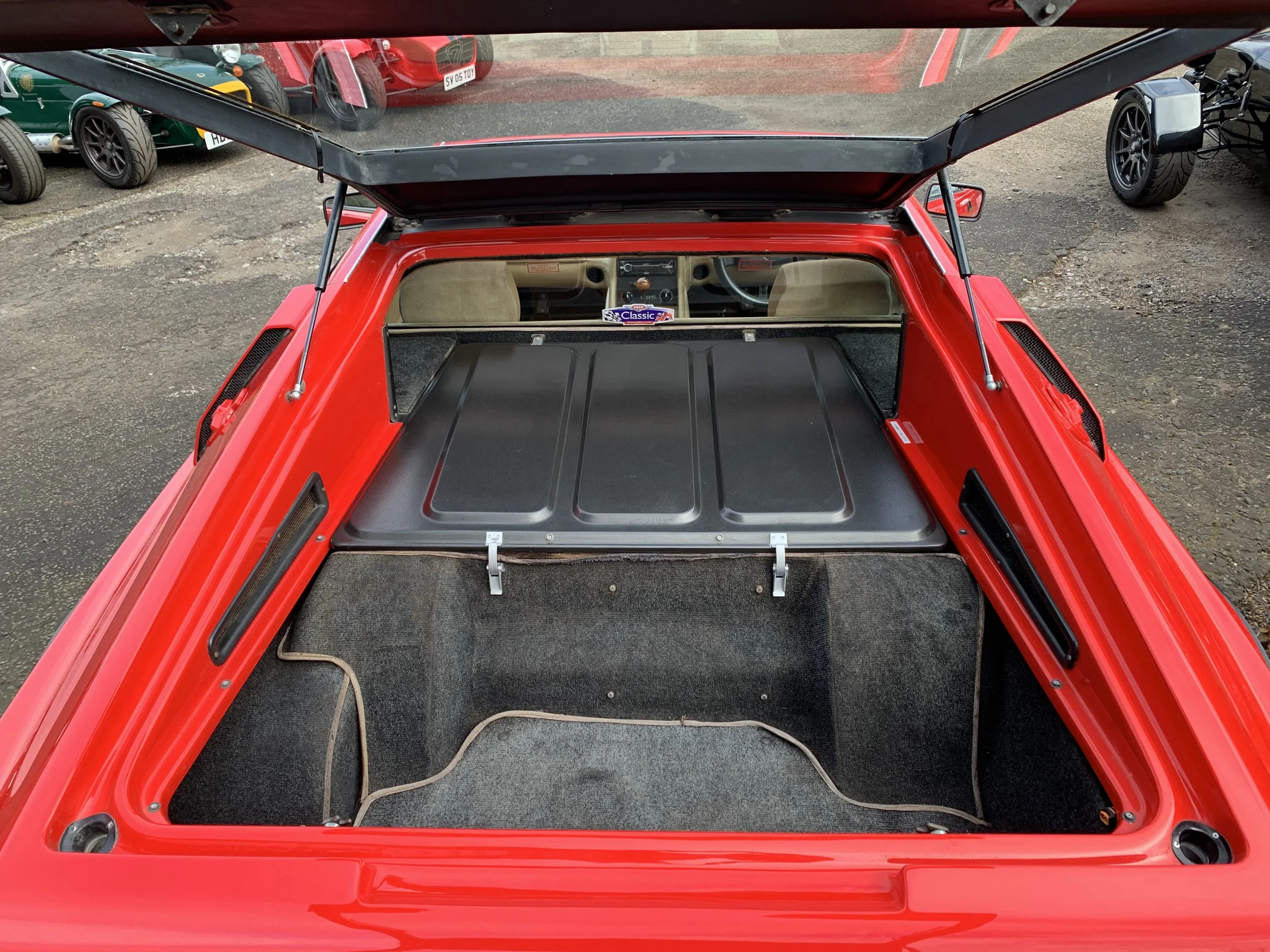 This beautiful Lotus Esprit S3 looks stunning in its gleaming Lotus Red ...