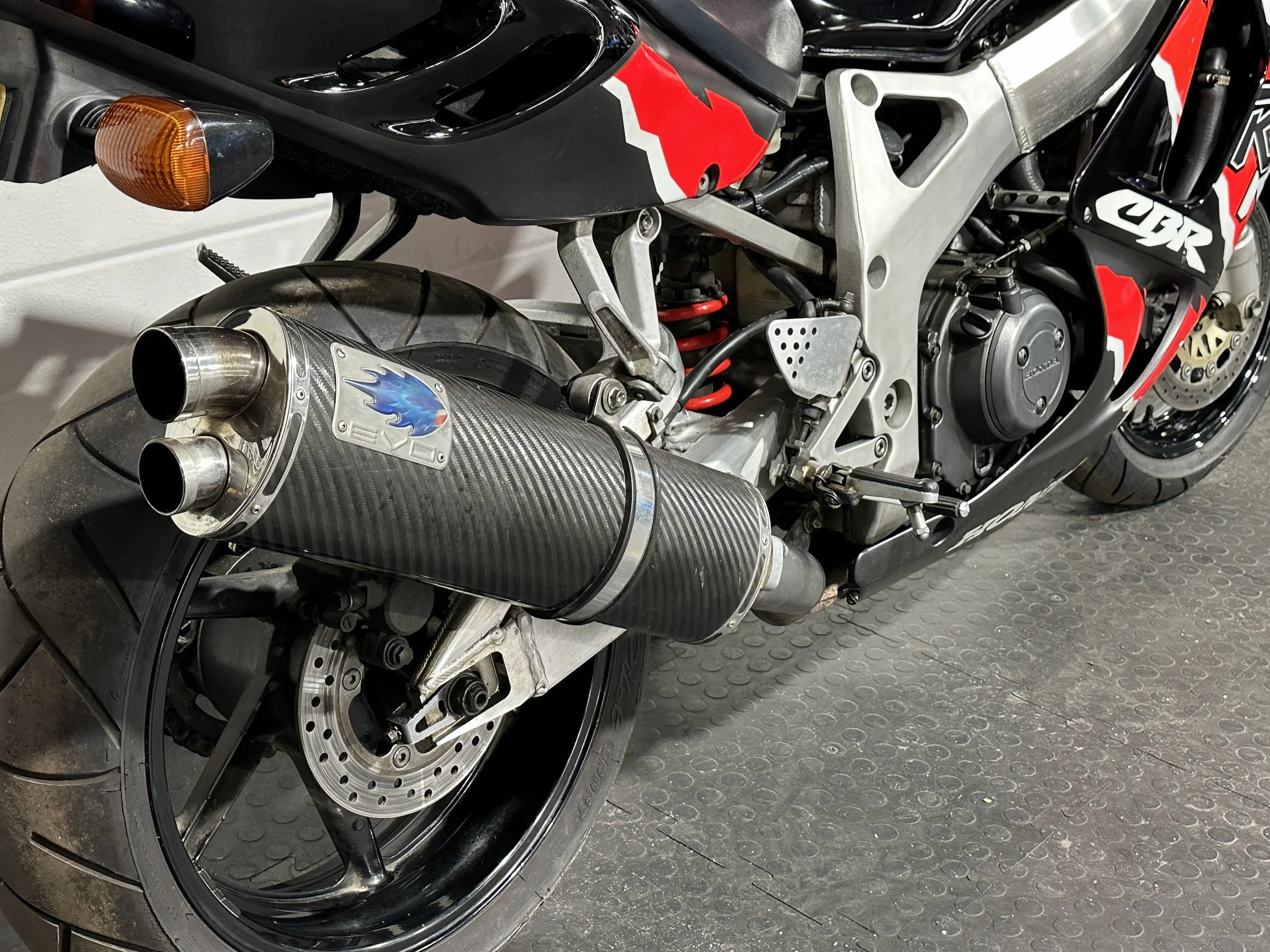 Honda CBR 900 RR Fireblade | Sevens & Classics