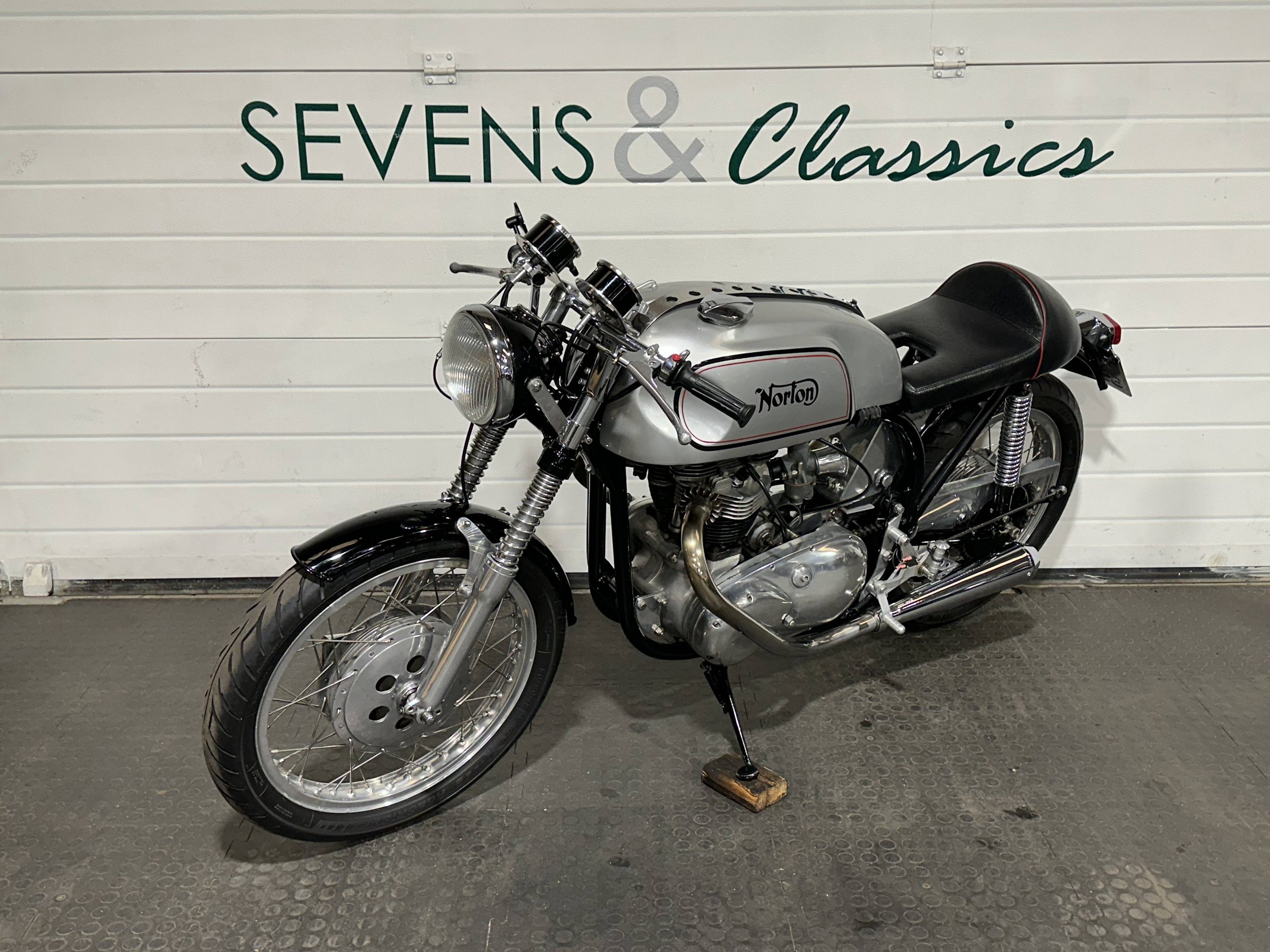Triton 650 | Sevens & Classics