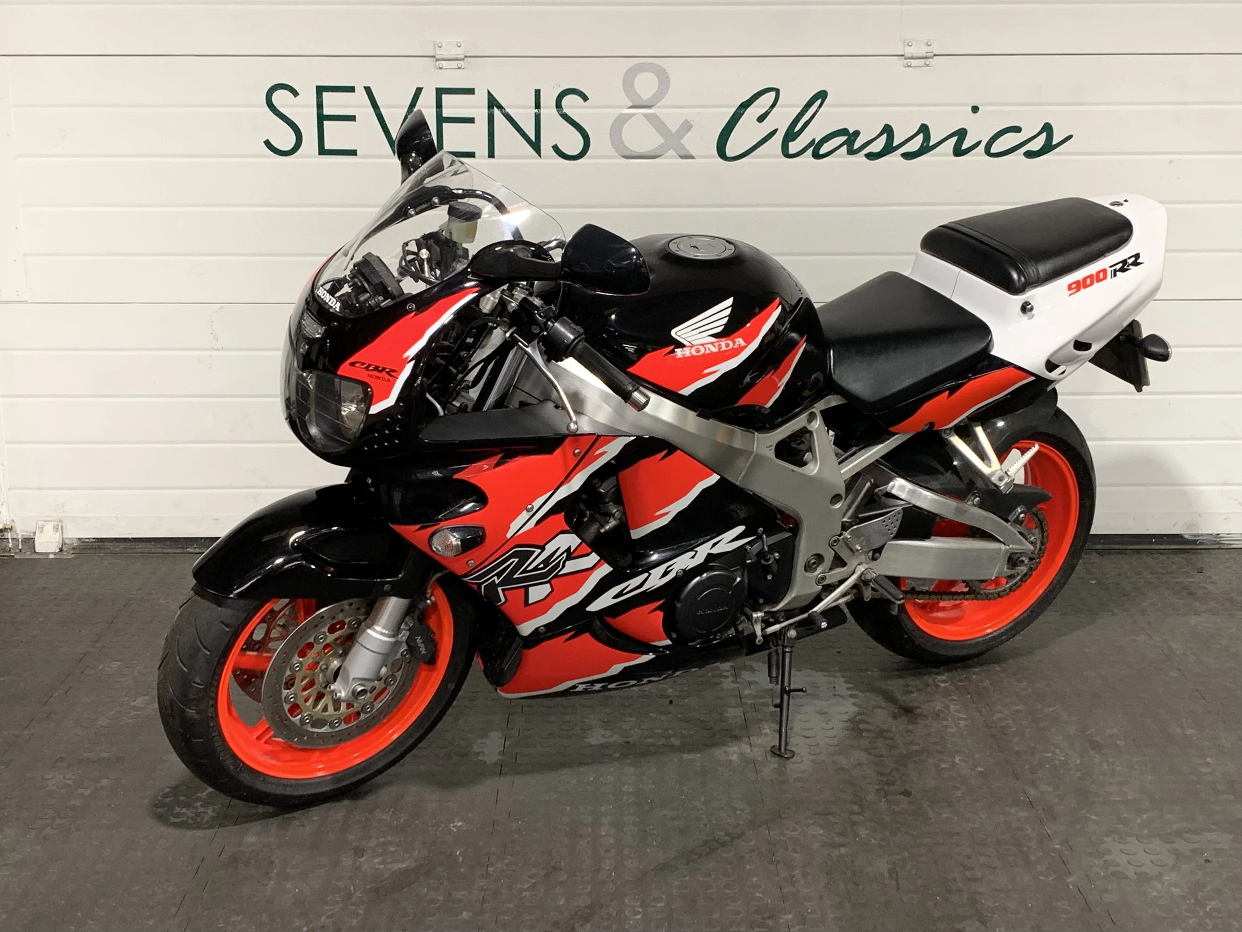 Showroom | Caterham Seven and Classics Cars For Sale | Seven & Classics ...