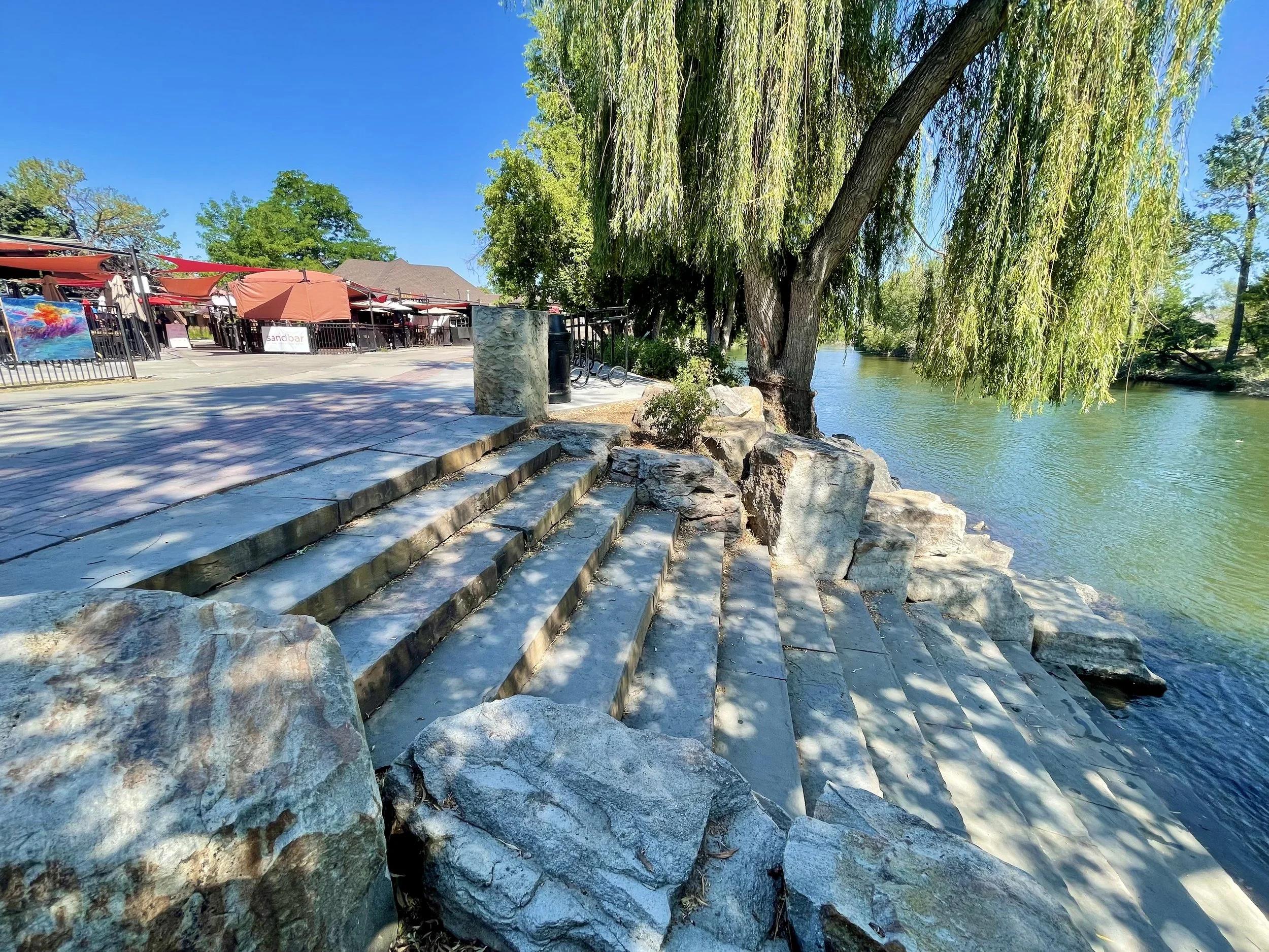 Sandbar Patio & Grill at the Riverside Hotel