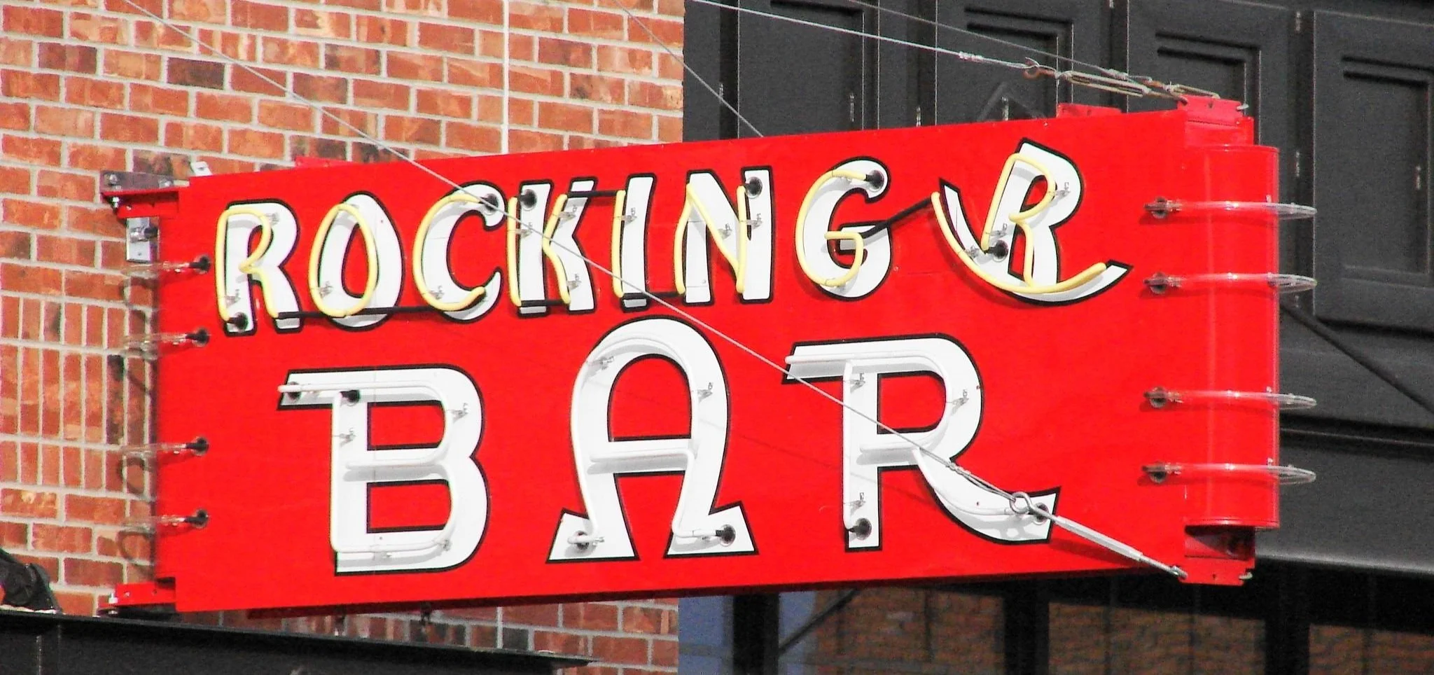 Rocking R Bar