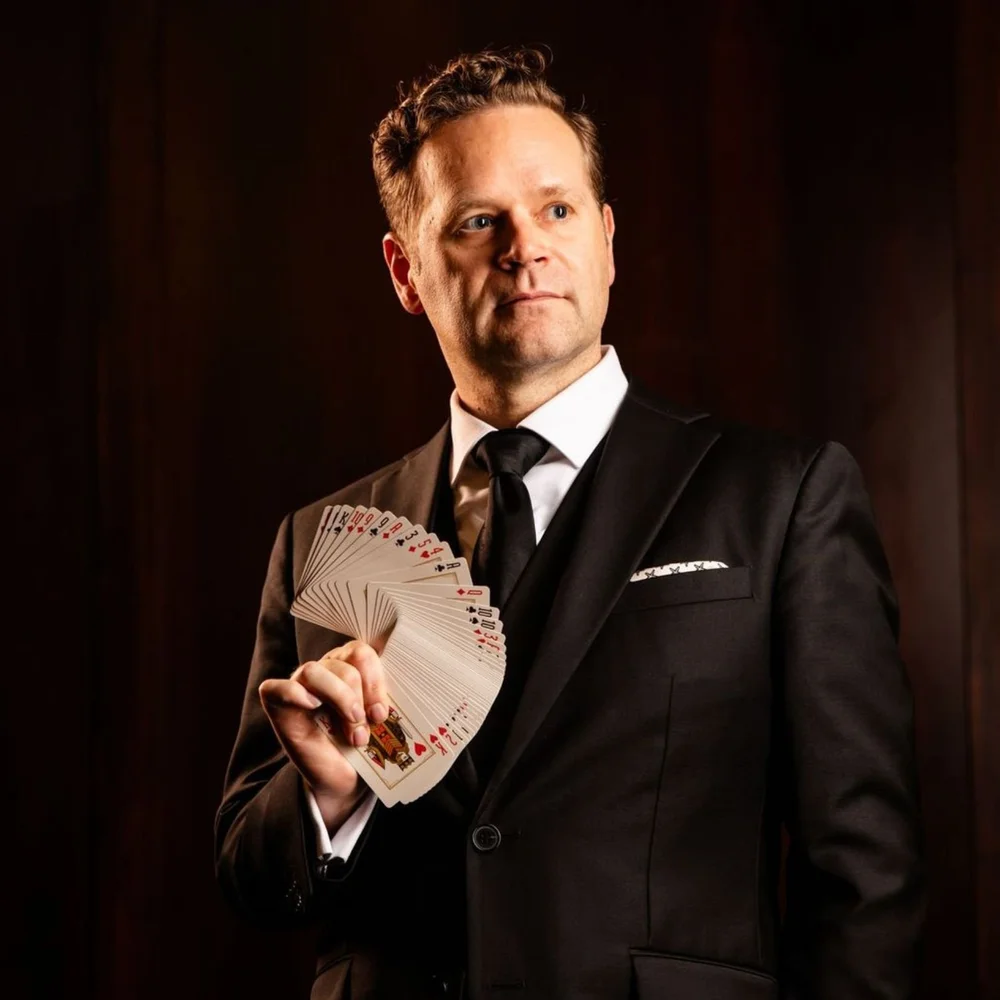 Dennis Watkins - The Magic Parlour — Let's Play Theatrical Reviews