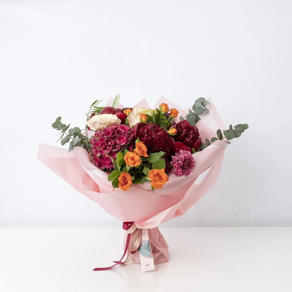 Fresh, Seasonal Signature Flower Bouquets — in bloom studio