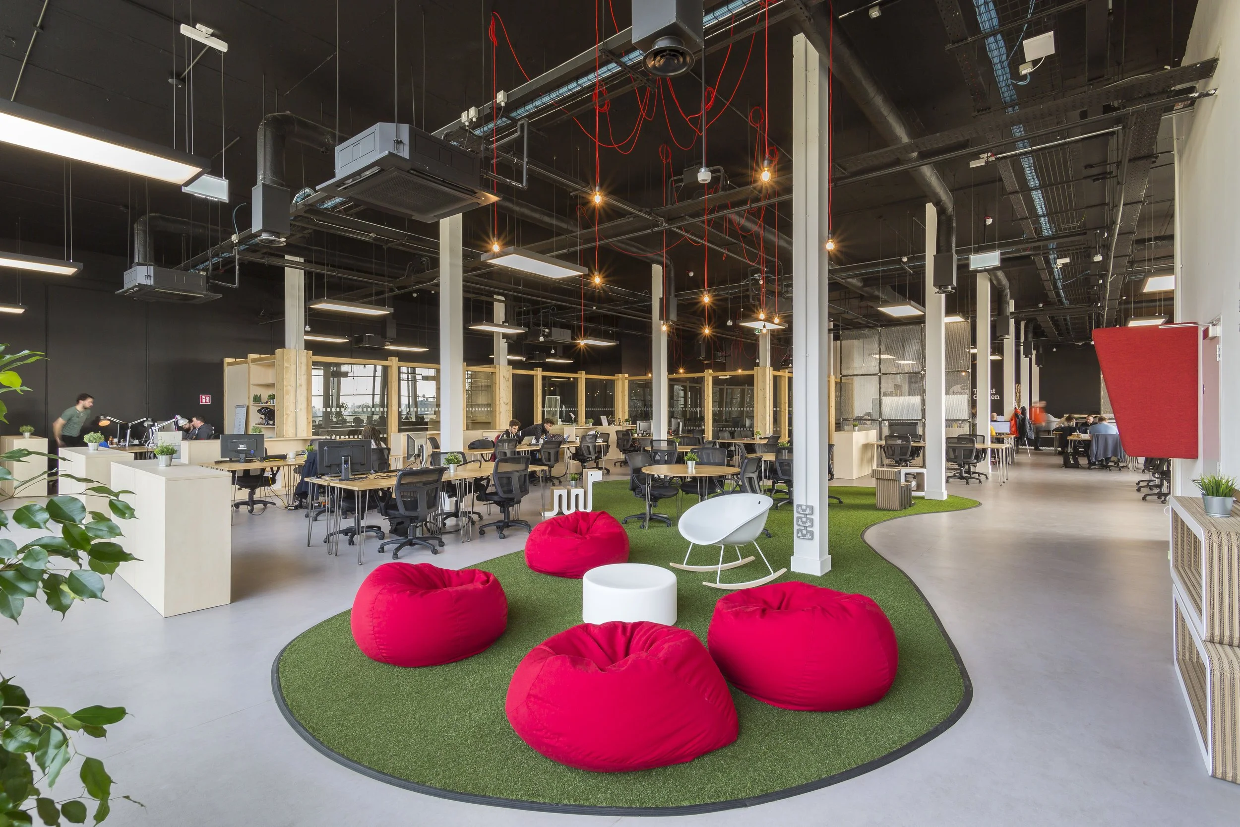 Office design & fit-out of office workspaces.