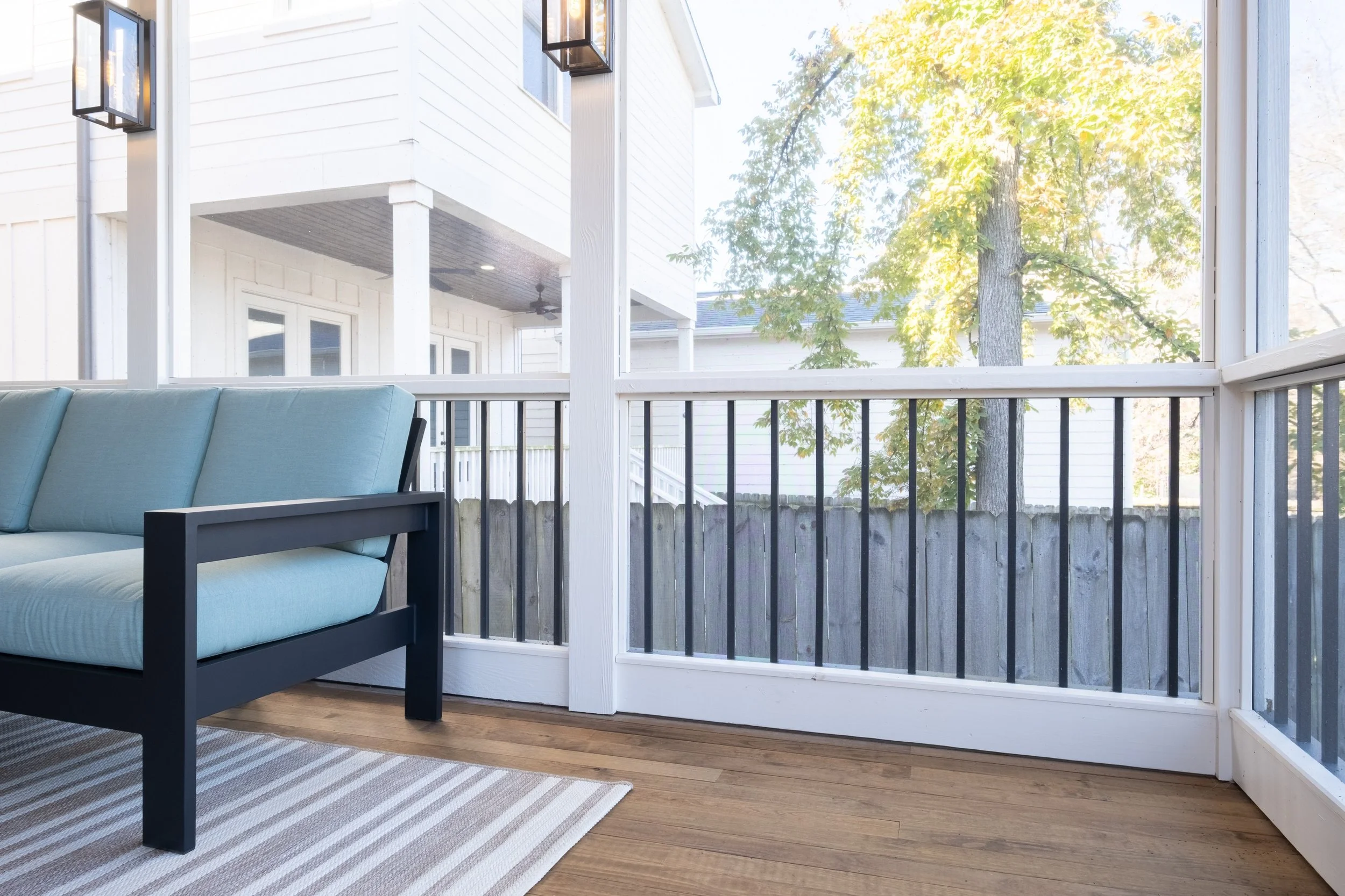 This Screened Porch Is Just What The Doctor Ordered For This Classic ...