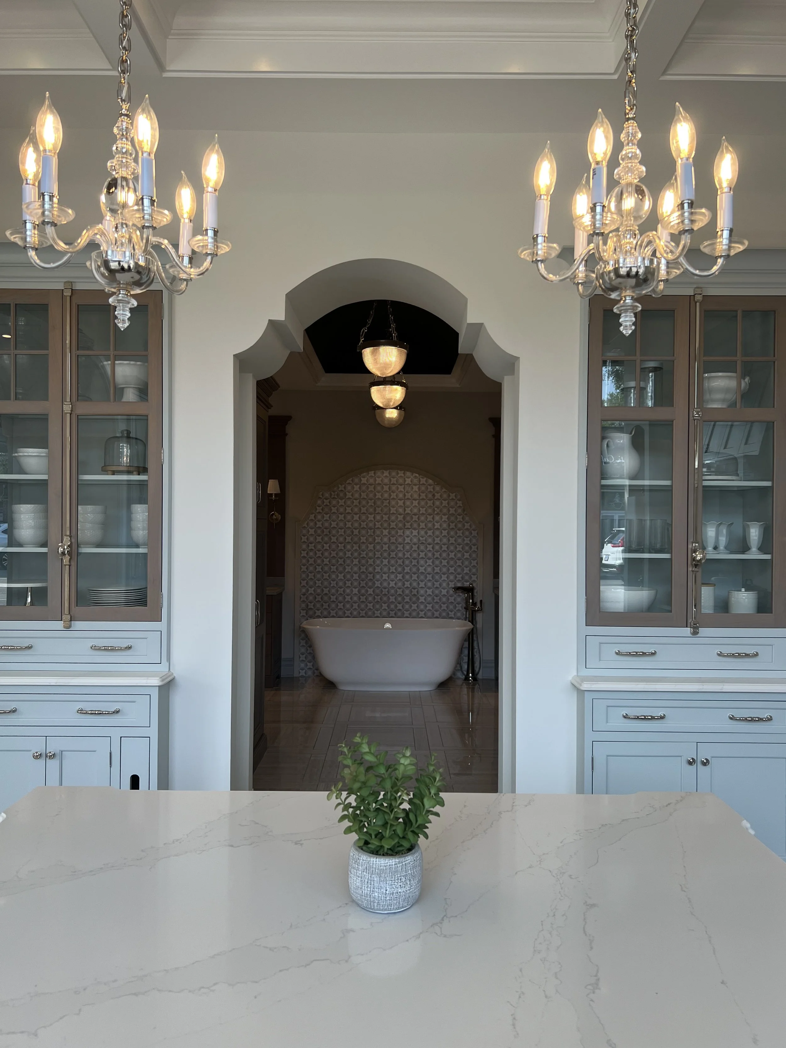 a fresh curve: new twists on the arch trend — Kathy Corbet Interiors