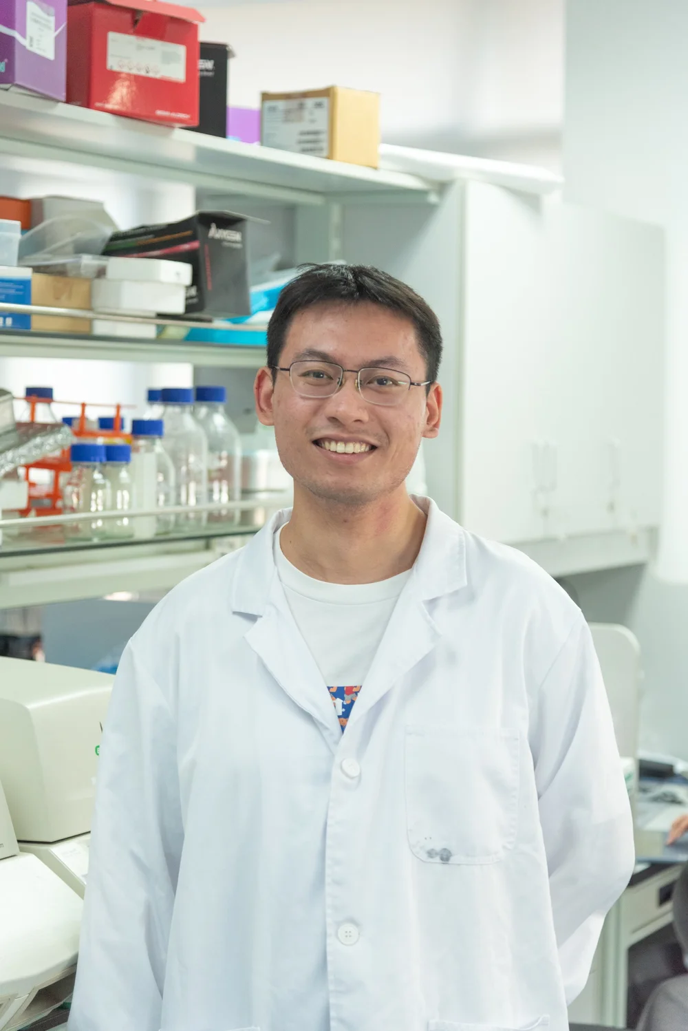 Lab Member — Hua-Bing Li lab