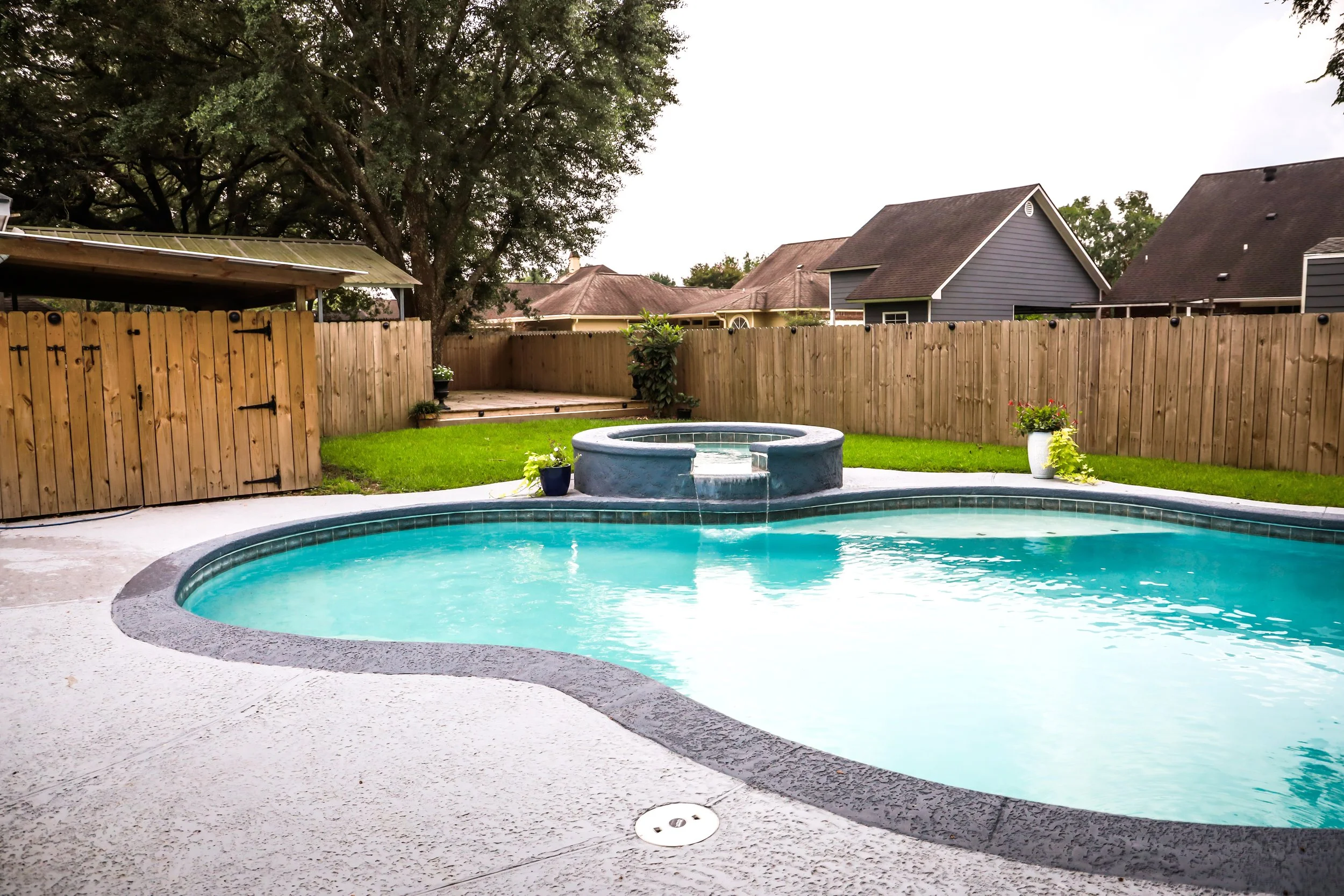 Salt System vs. Chlorine: Choosing the Right Pool Sanitation Method for ...