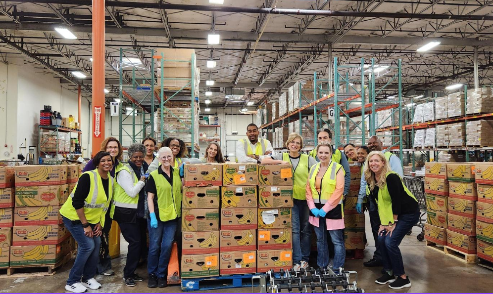 Volunteer - Lend a Hand Today! — Crossroads Community Services