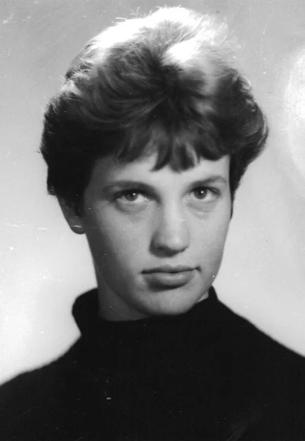 Bio — Kim Chernin