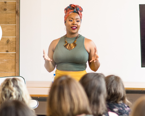 Davia Roberts, LPC | Therapist & Mental Health Speaker