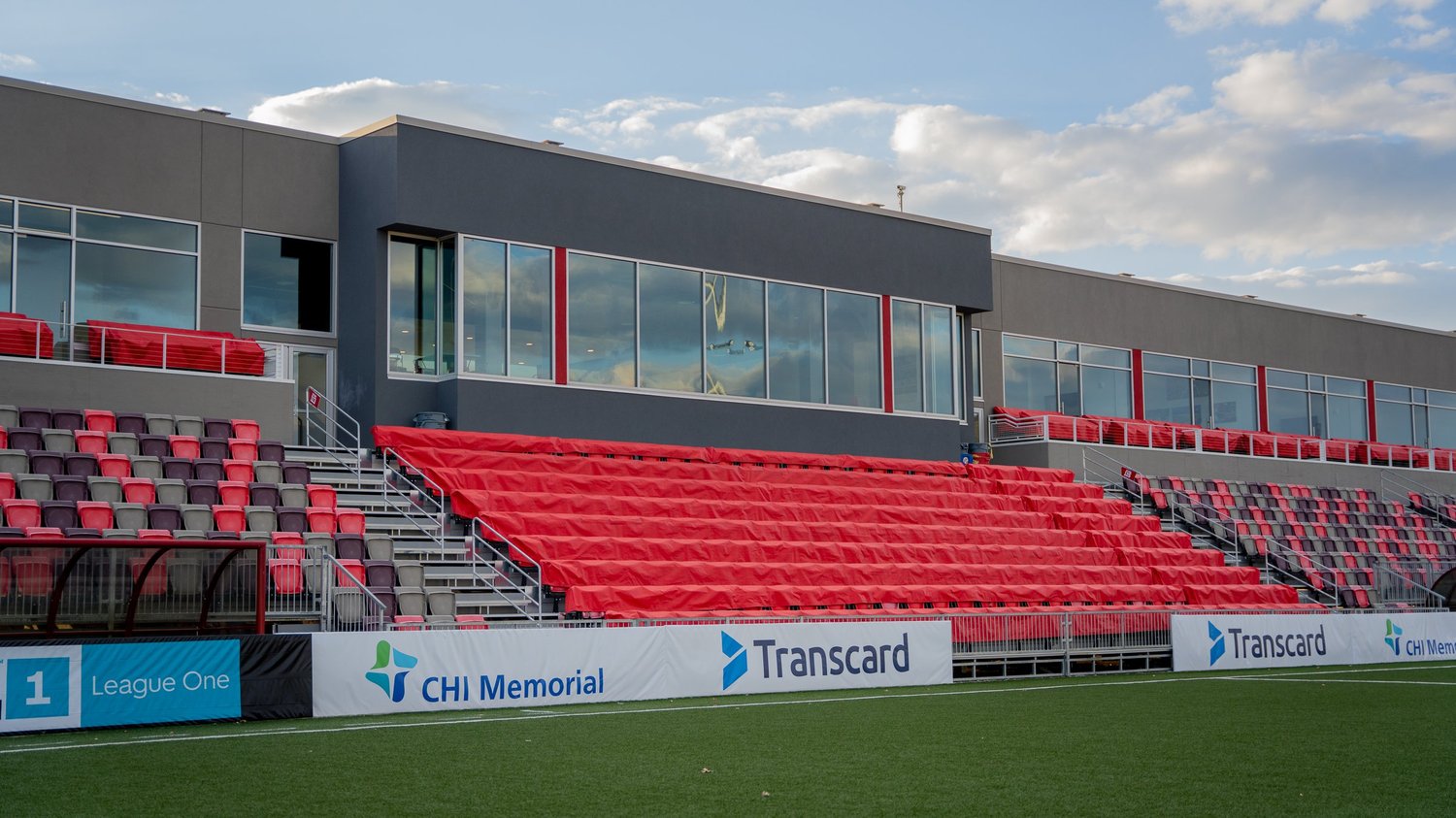 Executive Club Private Bar & Restaurant — CHI Memorial Stadium