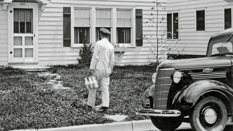 The History of Home Milk Delivery — New York Dairy
