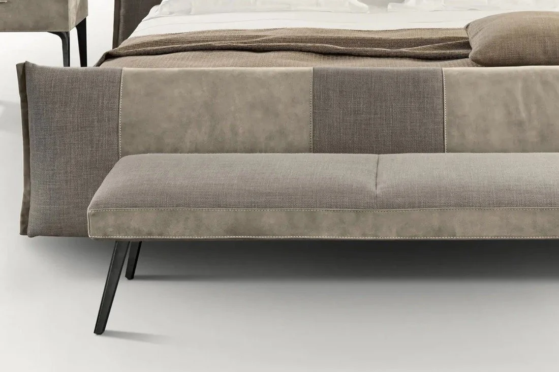 Pepper bench — Jesse Chicago