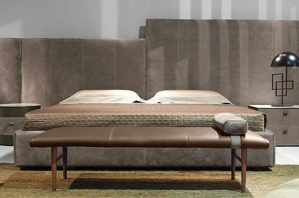 New York bench — Jesse Chicago