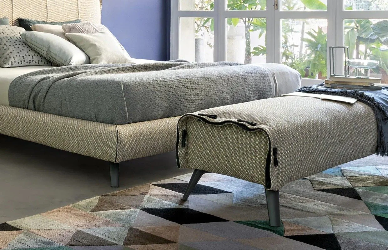 Cuff bench — Jesse Chicago