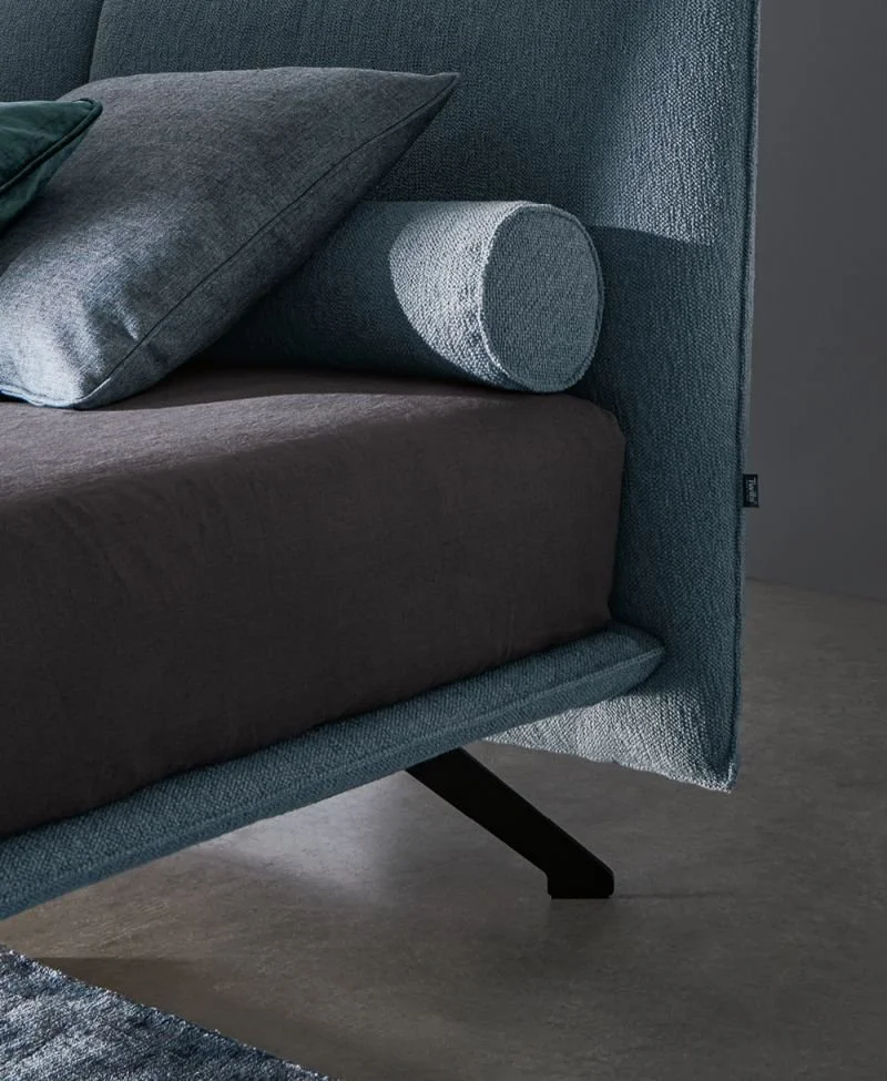 Logan — Jesse Chicago