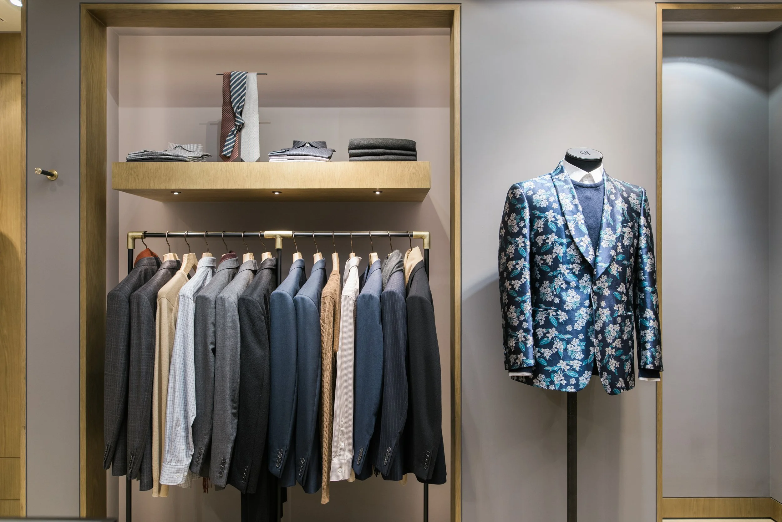An Exclusive High-End Tailor Shop — Spatial Concept