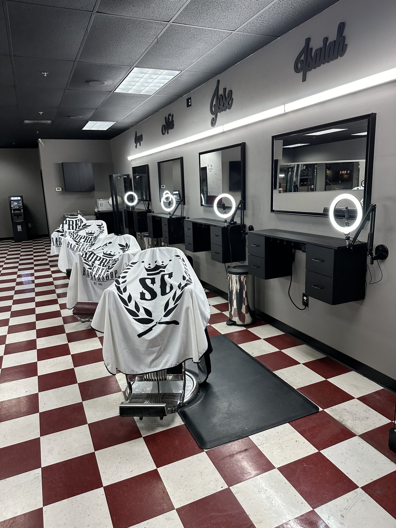 SupremeCutz Barbershop