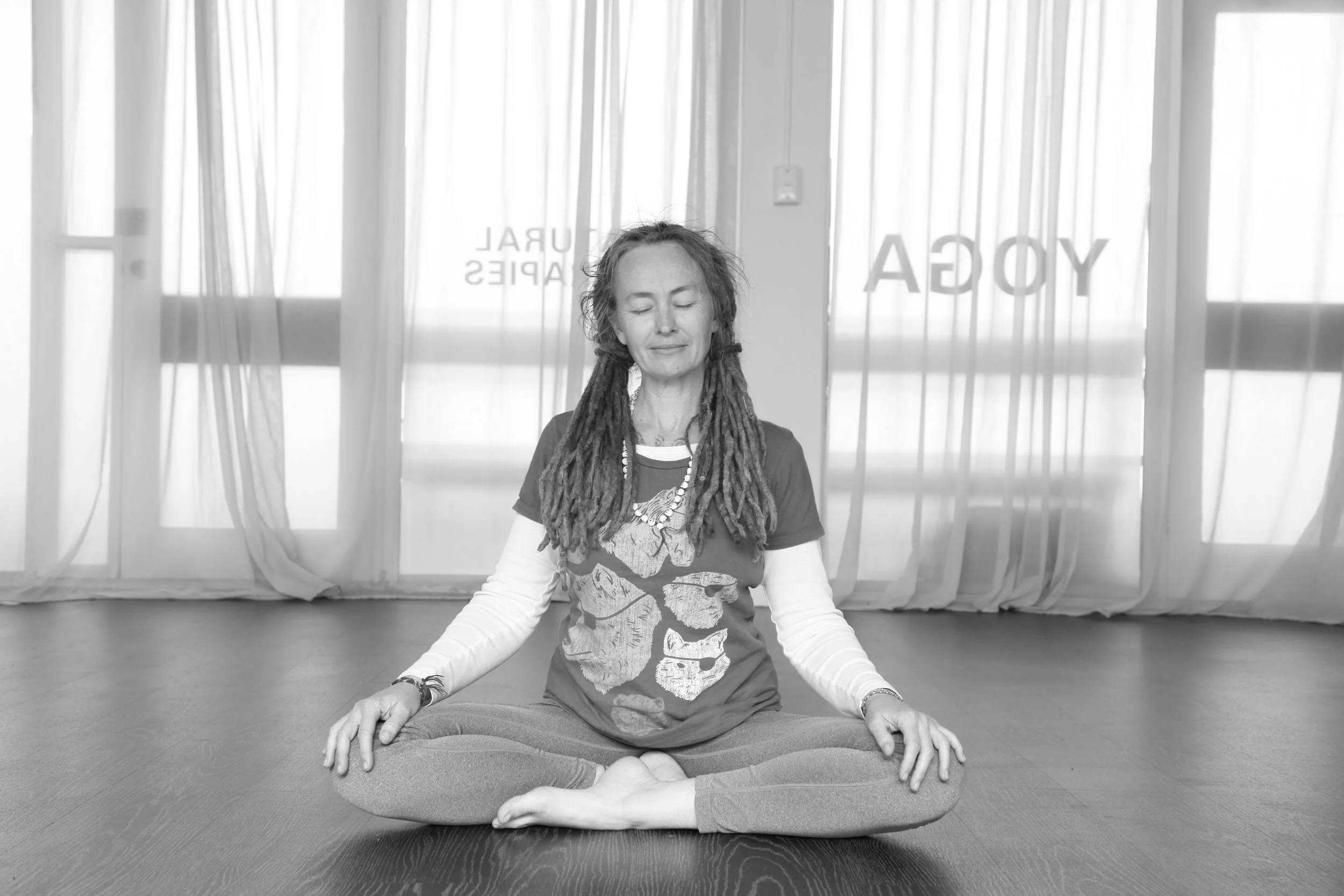 Yolande Hyde — Seasonal Yoga & Breathwork