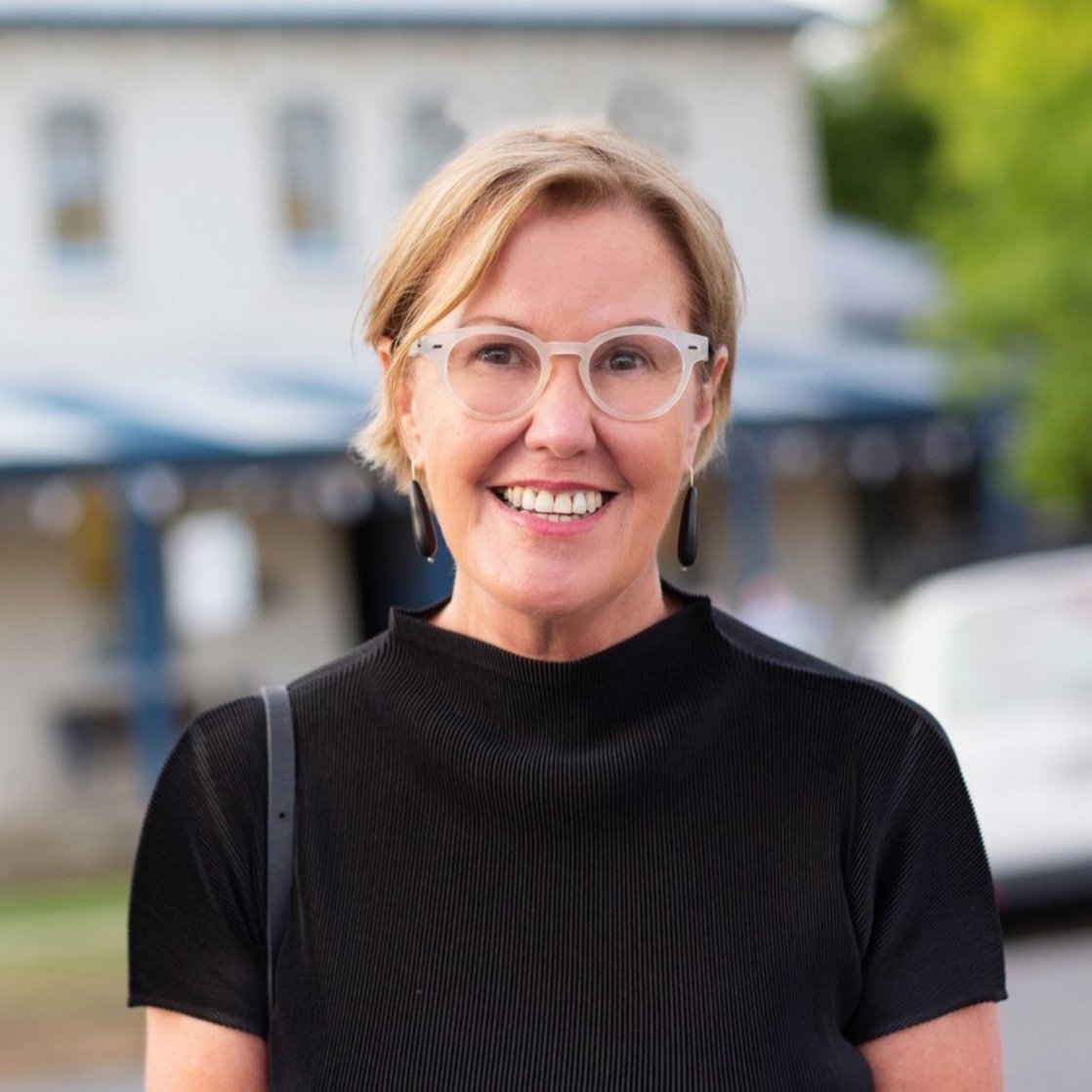 Janine Collins — Communicating The Arts - Global Arts Conference