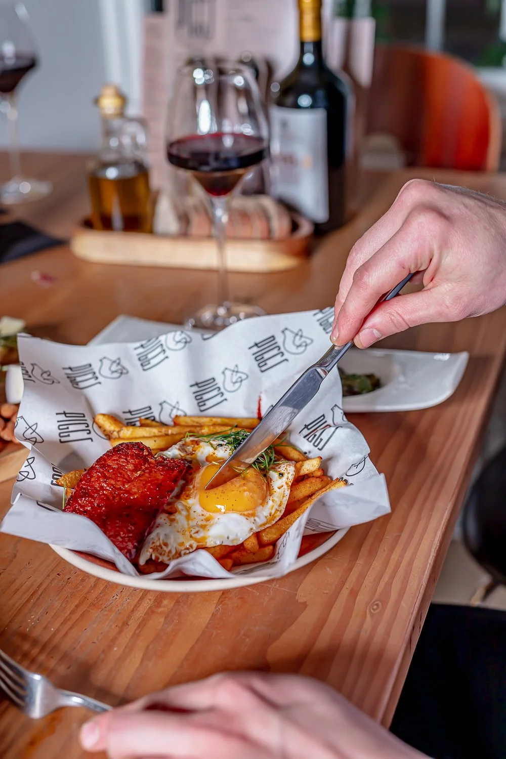 Piggs Edinburgh | Wine & Tapas Bar