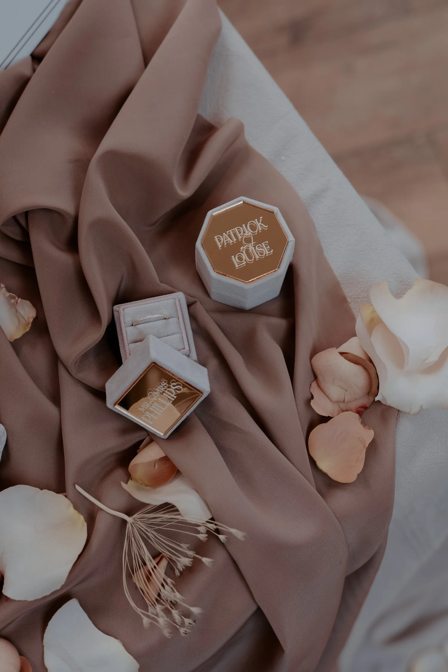 Polaroid sign with accessories ( guestbook not included ) — Rose ...