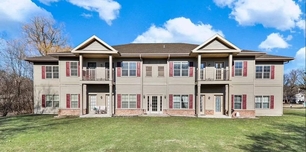 Spacious 2 bed 2 bath apartments in the heart of Madison, WI. — Patriot ...