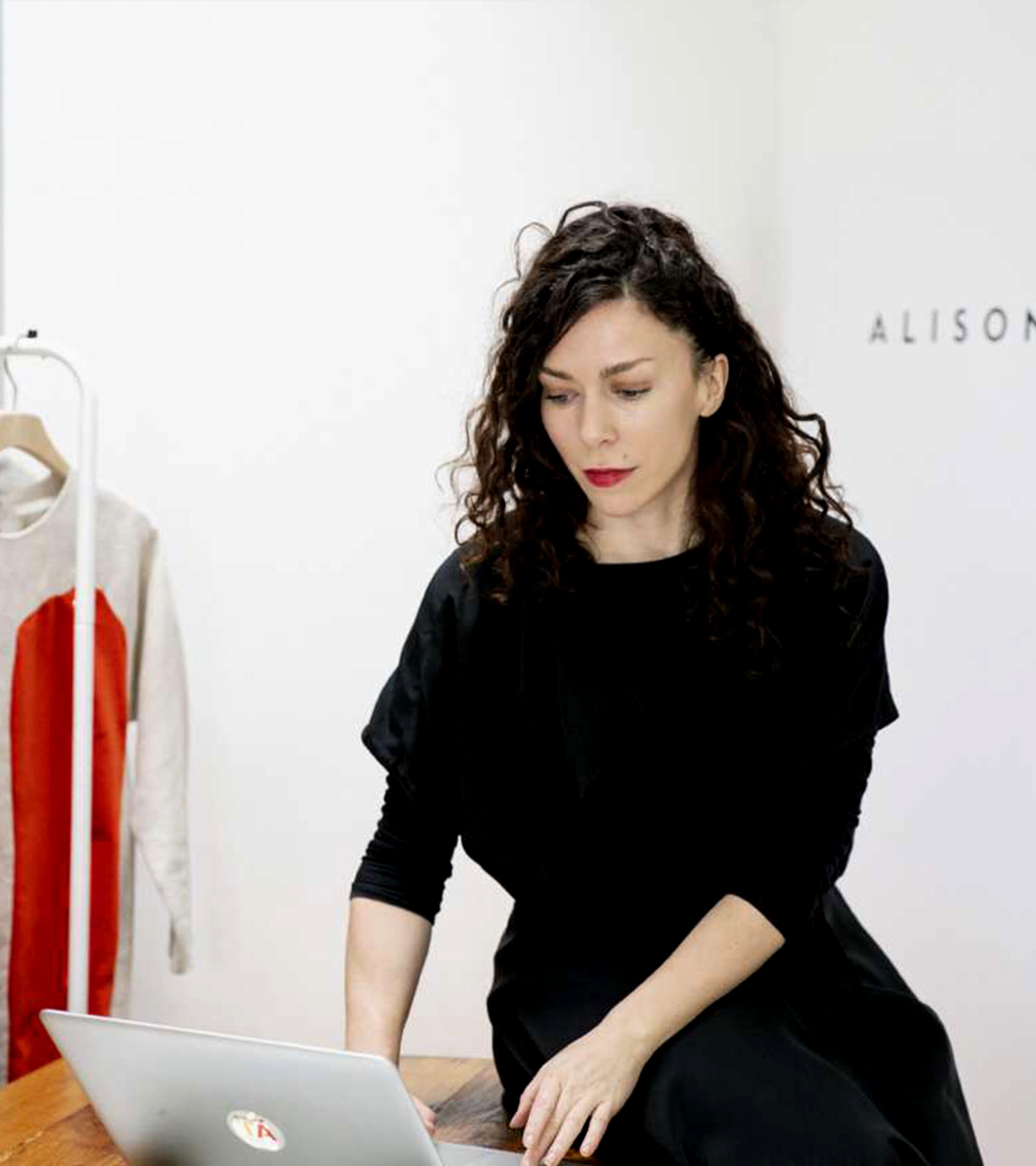 About — alisonconneely