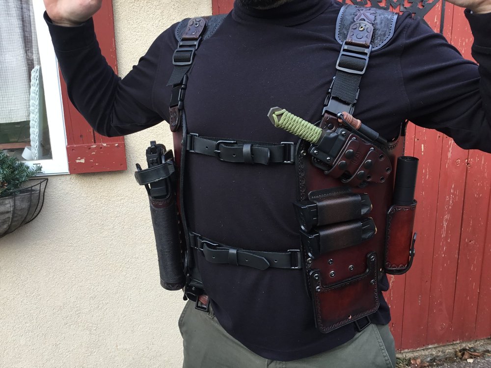 COMBAT RIGS On sale leather products