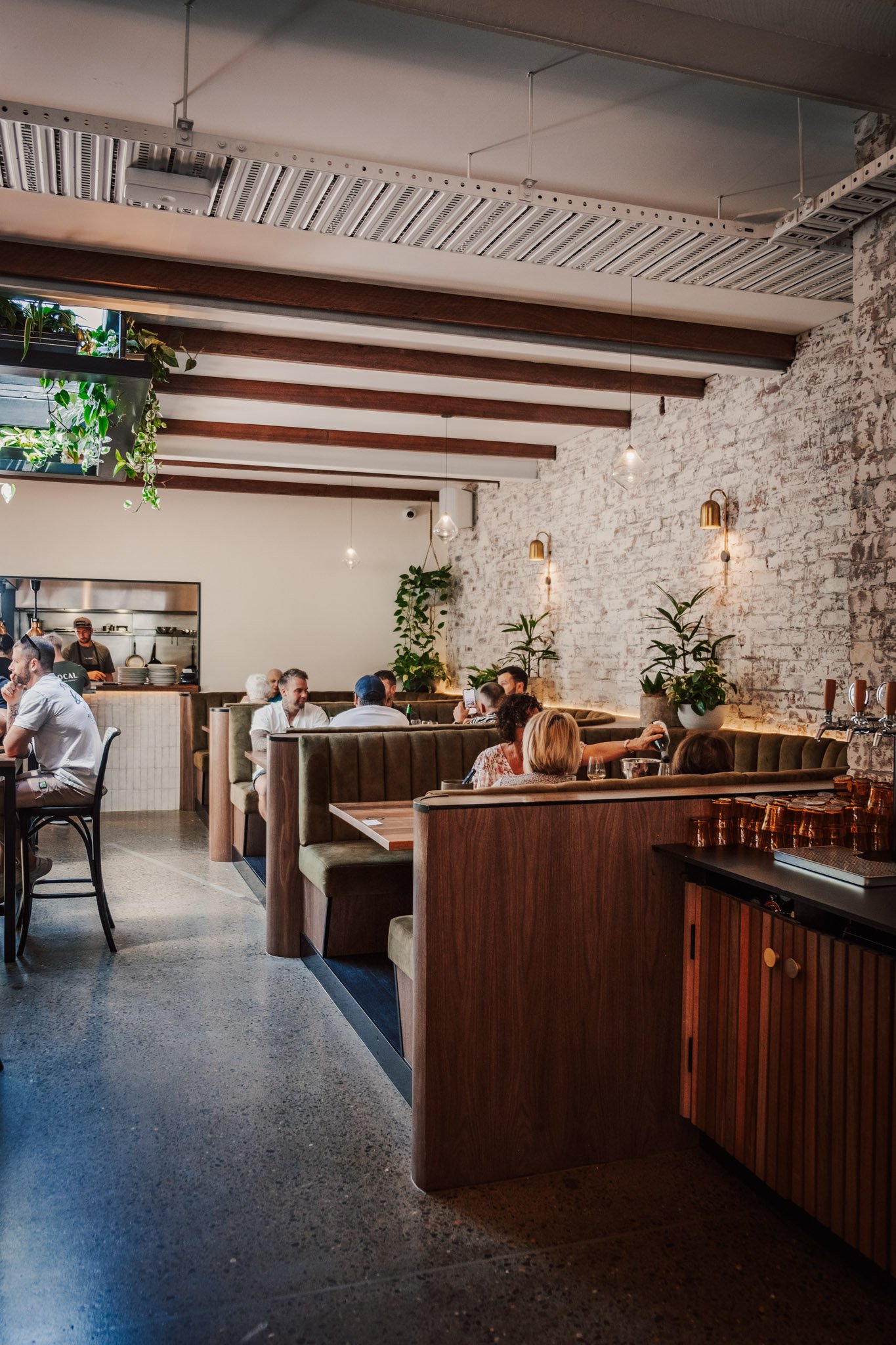 Local | Burleigh Heads | Breakfast, Lunch, Dinner & Beer Garden