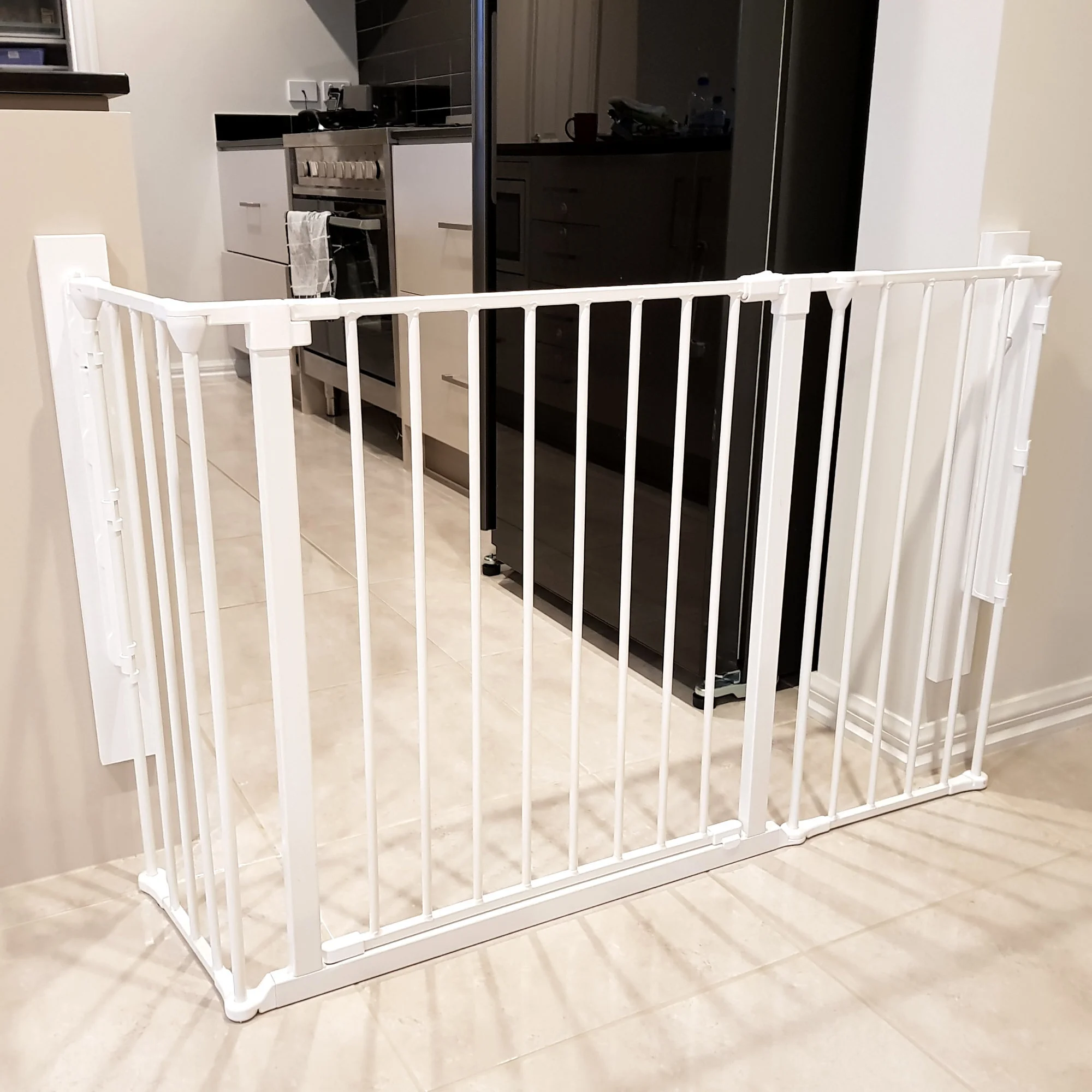 Child proof gates, baby safety gate for the kitchen