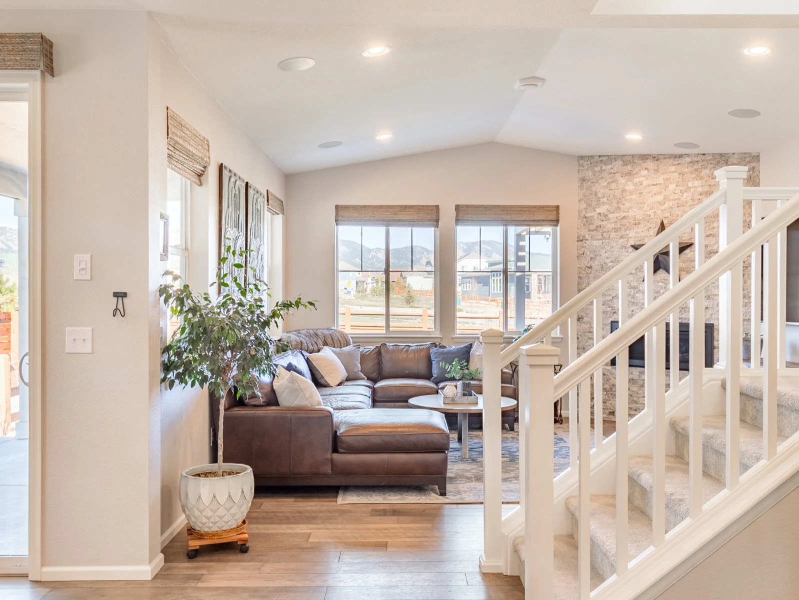 9365 Dunraven Loop — Iannone Group at Compass