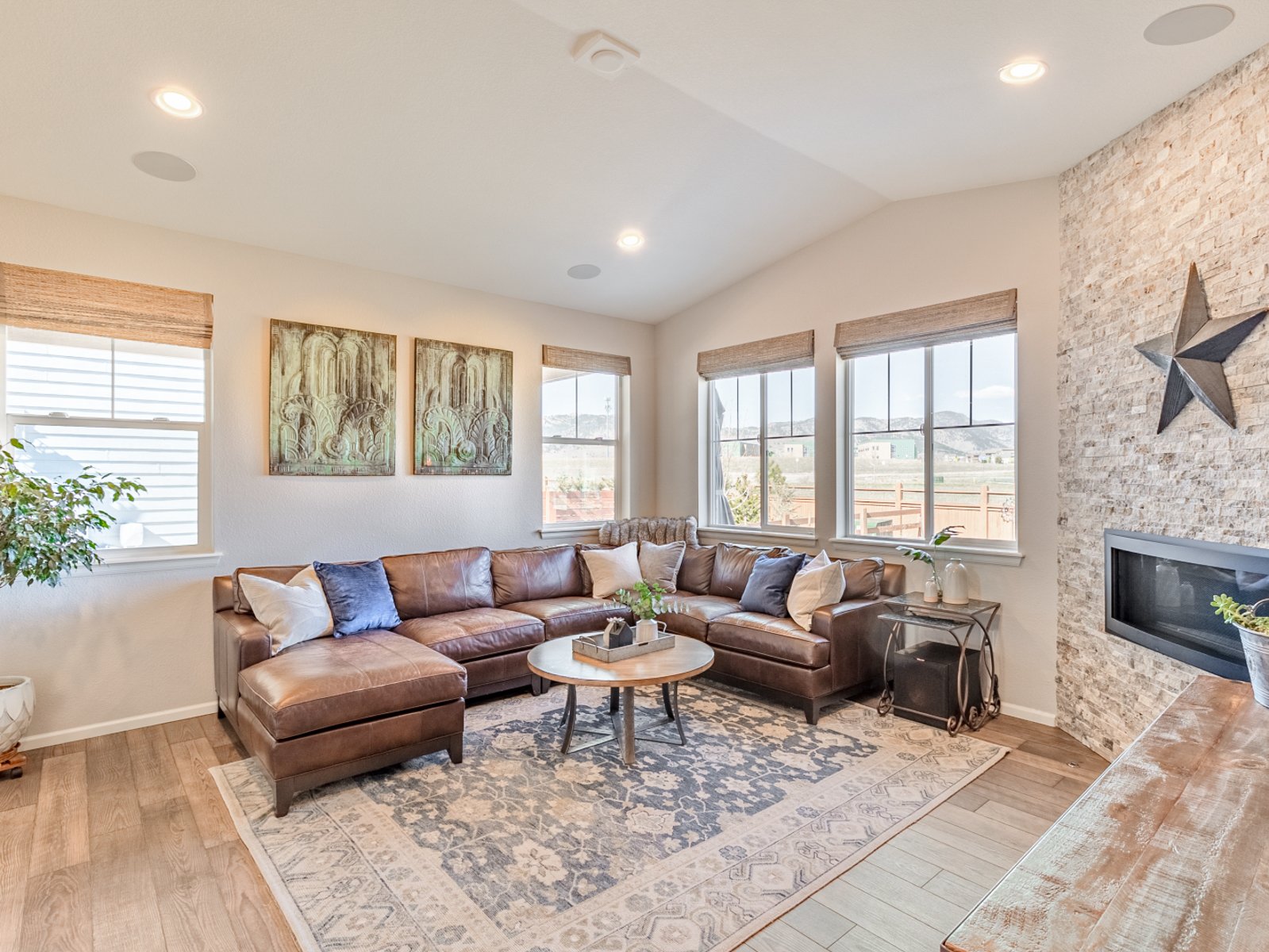 9365 Dunraven Loop — Iannone Group at Compass